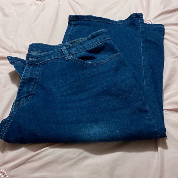 Dkin | Pants & Jumpsuits | Dkin Capri Jeans Size 22w In Excellent ...